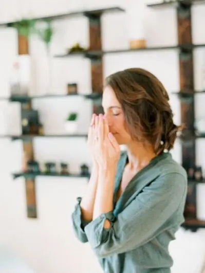 2 Unusual Ways to Soothe Anxiousness – The Wellness Abode